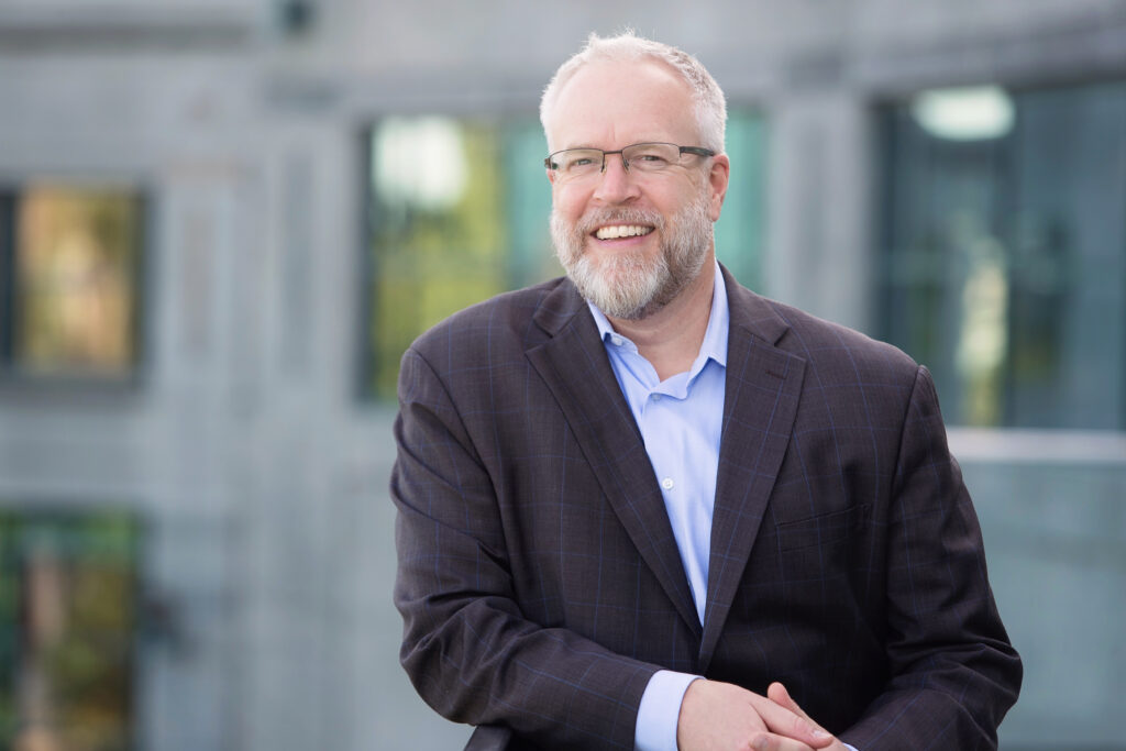 Mastering the Virtual Stage: Interactive Strategies for Live Online ...